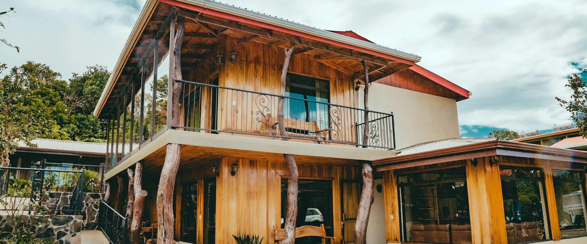 The Rustic Lodge | LoveCostaRica.com